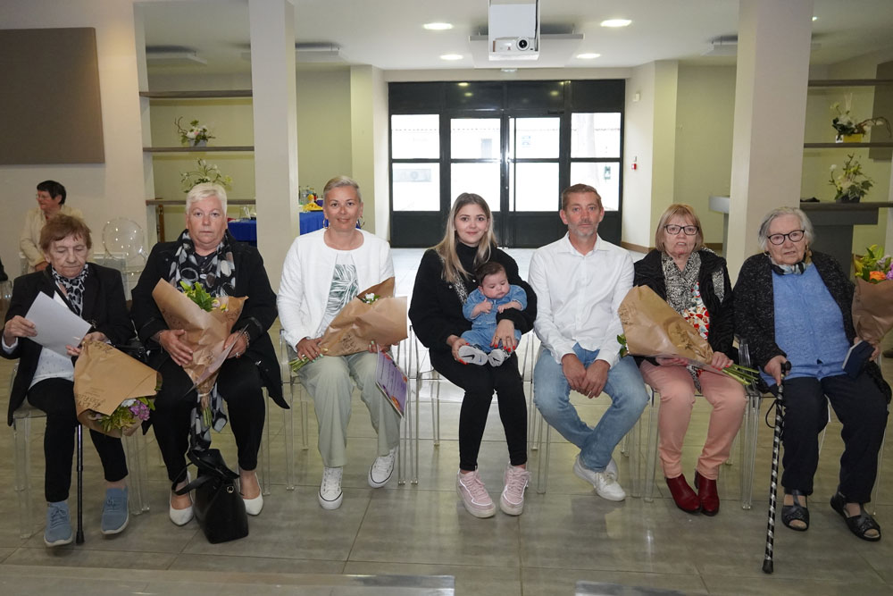 Tylio et ses 7 mamies à l'honneur - Ville de Mèze