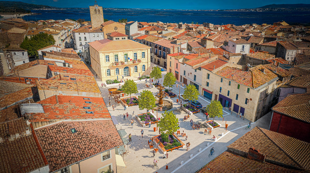 Mairie, place Aristide Briand : la métamorphose - Ville de Mèze